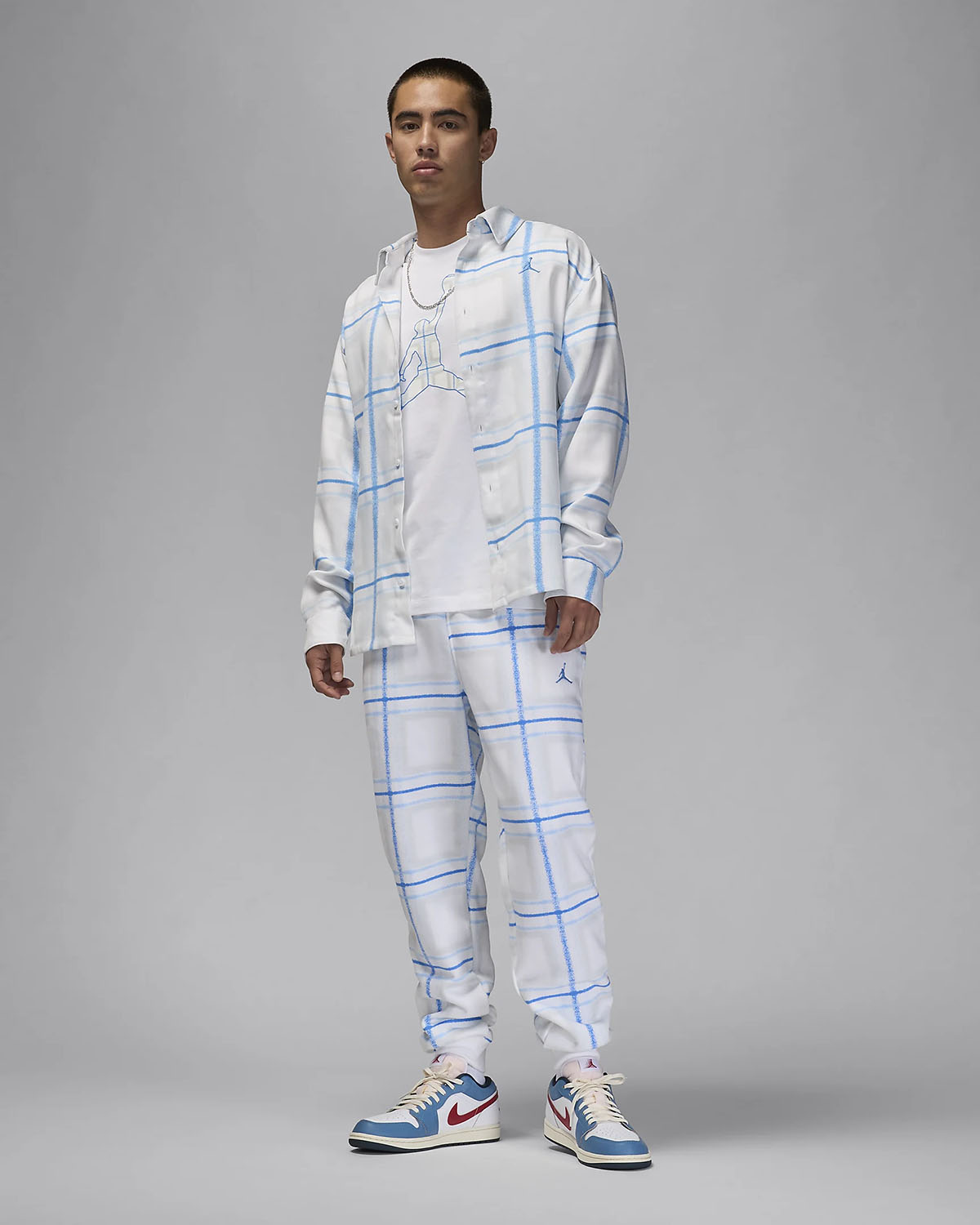 Jordan Essentials Holiday 2024 Clothing White Legend Blue